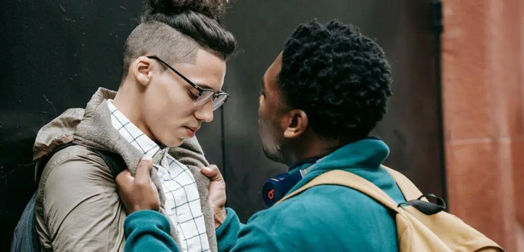 How to Deal with Students Who Hit Others? - Classroom Management Expert