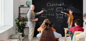 How to Handle Students Who Habitually Call Out in Classroom ...